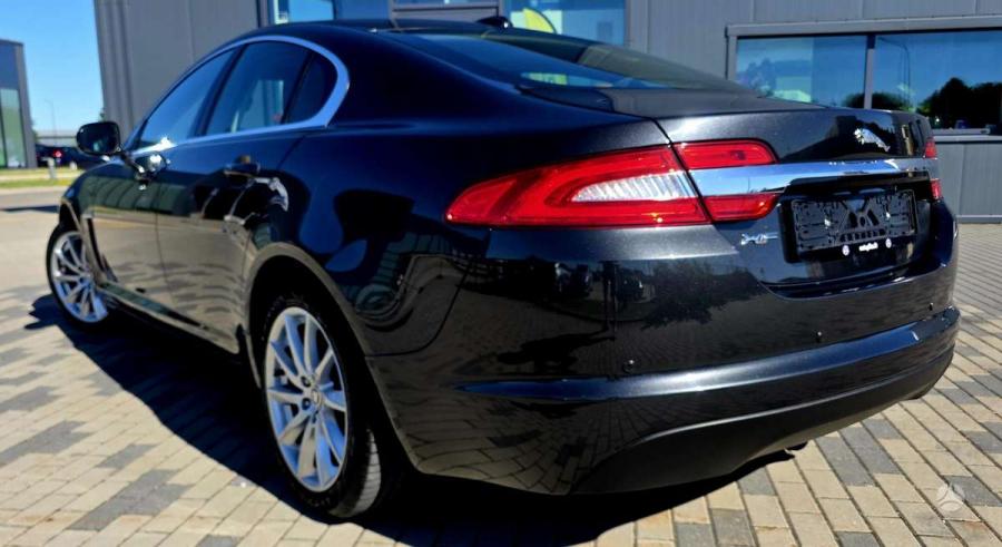 Pelēks Jaguar XF 2013 Šauļi, ar dzinēja tilpumu 2.18 L un nobraukumu 140 tūkst. km par 8650 €, foto 14 vietnē AUTOMOTO.COM.LV