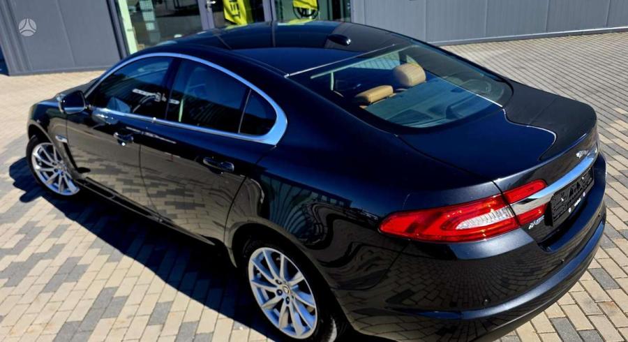 Pelēks Jaguar XF 2013 Šauļi, ar dzinēja tilpumu 2.18 L un nobraukumu 140 tūkst. km par 8650 €, foto 15 vietnē AUTOMOTO.COM.LV
