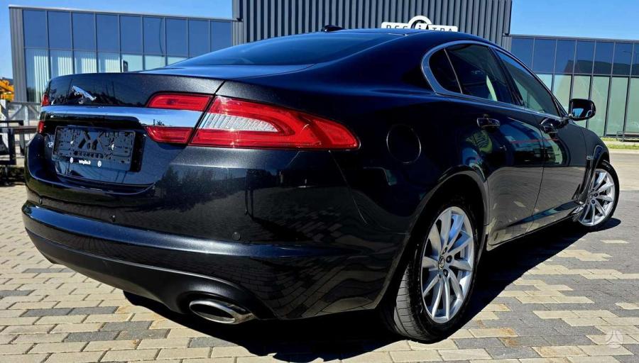 Pelēks Jaguar XF 2013 Šauļi, ar dzinēja tilpumu 2.18 L un nobraukumu 140 tūkst. km par 8650 €, foto 16 vietnē AUTOMOTO.COM.LV