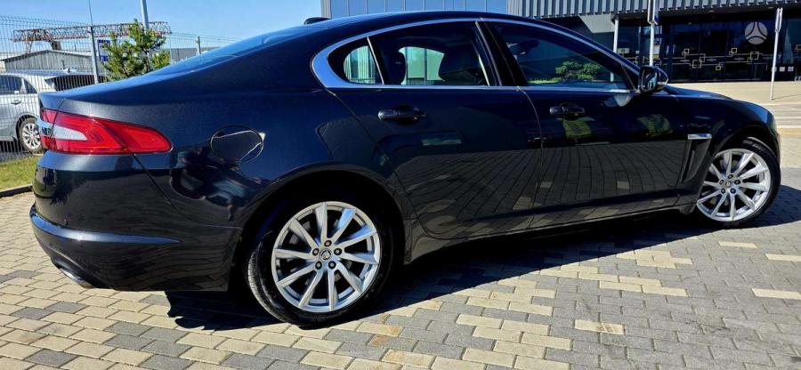 Pelēks Jaguar XF 2013 Šauļi, ar dzinēja tilpumu 2.18 L un nobraukumu 140 tūkst. km par 8650 €, foto 17 vietnē AUTOMOTO.COM.LV