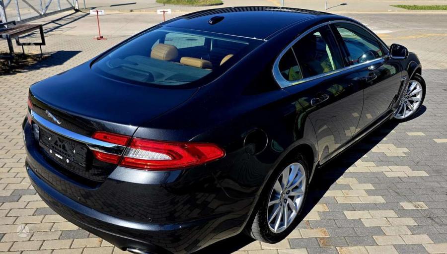 Pelēks Jaguar XF 2013 Šauļi, ar dzinēja tilpumu 2.18 L un nobraukumu 140 tūkst. km par 8650 €, foto 18 vietnē AUTOMOTO.COM.LV