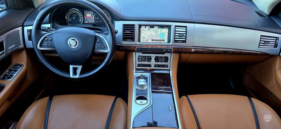 Pelēks Jaguar XF 2013 Šauļi, ar dzinēja tilpumu 2.18 L un nobraukumu 140 tūkst. km par 8650 €, foto 23 vietnē AUTOMOTO.COM.LV