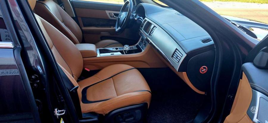 Pelēks Jaguar XF 2013 Šauļi, ar dzinēja tilpumu 2.18 L un nobraukumu 140 tūkst. km par 8650 €, foto 24 vietnē AUTOMOTO.COM.LV