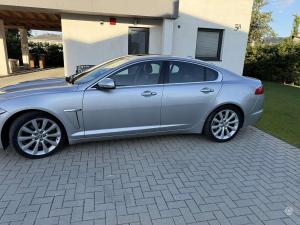 Grey Jaguar XF 2013 in Siauliai, with an engine capacity of 3.00 L and mileage of 178 thousand km for 7500 €, photo 6 on AUTOMOTO.COM.LV
