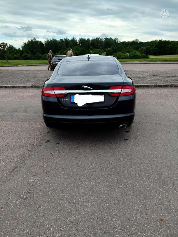 Pelēks Jaguar XF 2013 Kauņa, ar dzinēja tilpumu 2.18 L un nobraukumu 429 tūkst. km par 4700 €, foto 9 vietnē AUTOMOTO.COM.LV