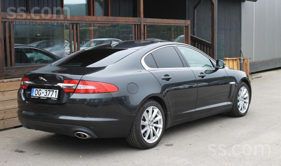 Pelēks Jaguar XF 2013 Rīga, ar dzinēja tilpumu 2.20 L un nobraukumu 0 tūkst. km par 6650 €, foto 9 vietnē AUTOMOTO.COM.LV