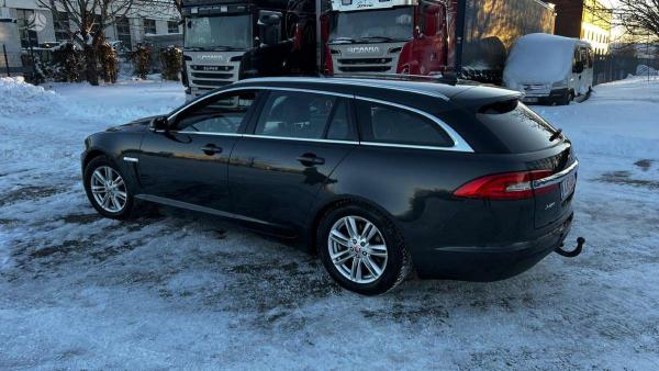 Grey Jaguar XF 2014 in Siauliai, with an engine capacity of 2.18 L and mileage of 268 thousand km for 4950 €, photo 3 on AUTOMOTO.COM.LV