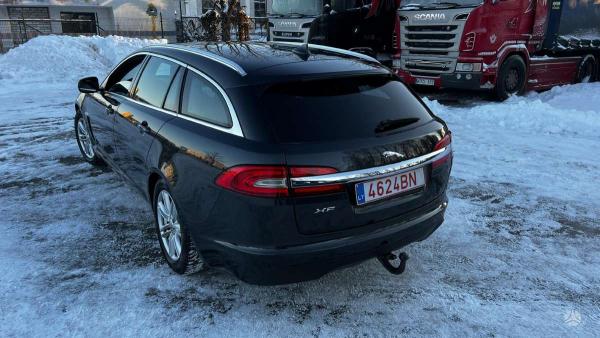 Grey Jaguar XF 2014 in Siauliai, with an engine capacity of 2.18 L and mileage of 268 thousand km for 4950 €, photo 4 on AUTOMOTO.COM.LV