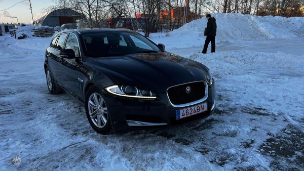 Grey Jaguar XF 2014 in Siauliai, with an engine capacity of 2.18 L and mileage of 268 thousand km for 4950 €, photo 7 on AUTOMOTO.COM.LV