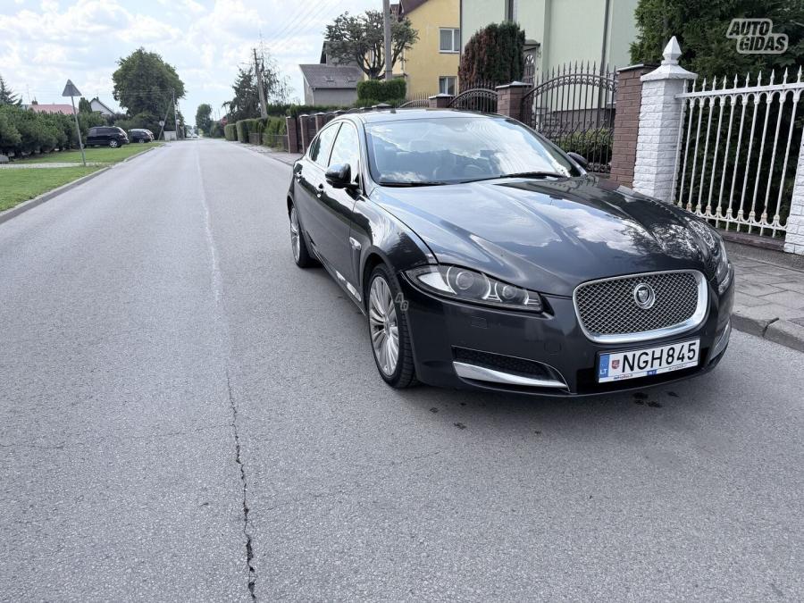 Pelēks Jaguar XF 2014 Marijampole, ar dzinēja tilpumu 2.20 L un nobraukumu 300 tūkst. km par 6250 €, foto 3 vietnē AUTOMOTO.COM.LV