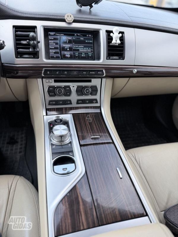 Grey Jaguar XF 2014 in Marijampole, with an engine capacity of 2.20 L and mileage of 300 thousand km for 6250 €, photo 6 on AUTOMOTO.COM.LV