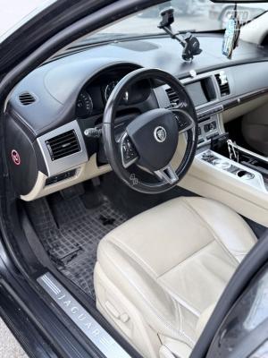 Pelēks Jaguar XF 2014 Marijampole, ar dzinēja tilpumu 2.20 L un nobraukumu 300 tūkst. km par 6250 €, foto 18 vietnē AUTOMOTO.COM.LV