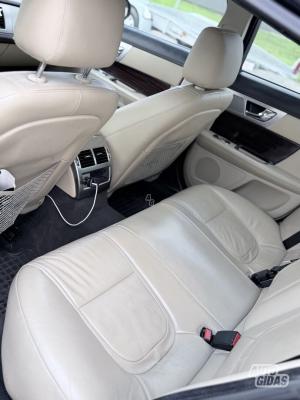 Pelēks Jaguar XF 2014 Marijampole, ar dzinēja tilpumu 2.20 L un nobraukumu 300 tūkst. km par 6250 €, foto 20 vietnē AUTOMOTO.COM.LV