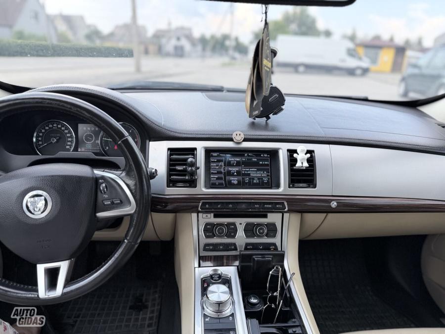 Pelēks Jaguar XF 2014 Marijampole, ar dzinēja tilpumu 2.20 L un nobraukumu 300 tūkst. km par 6250 €, foto 21 vietnē AUTOMOTO.COM.LV
