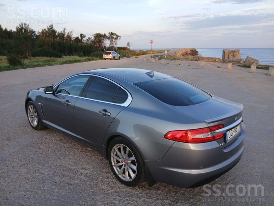 Pelēks Jaguar XF 2014 Liepāja, ar dzinēja tilpumu 2.20 L un nobraukumu 180 tūkst. km par 7200 €, foto 3 vietnē AUTOMOTO.COM.LV
