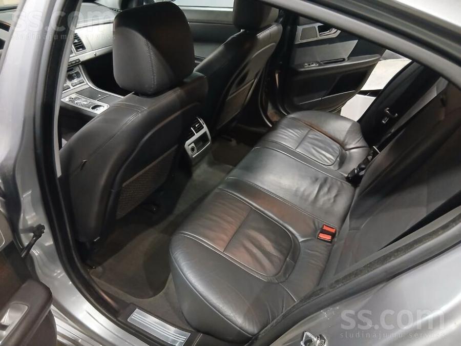 Pelēks Jaguar XF 2014 Liepāja, ar dzinēja tilpumu 2.20 L un nobraukumu 180 tūkst. km par 7200 €, foto 10 vietnē AUTOMOTO.COM.LV