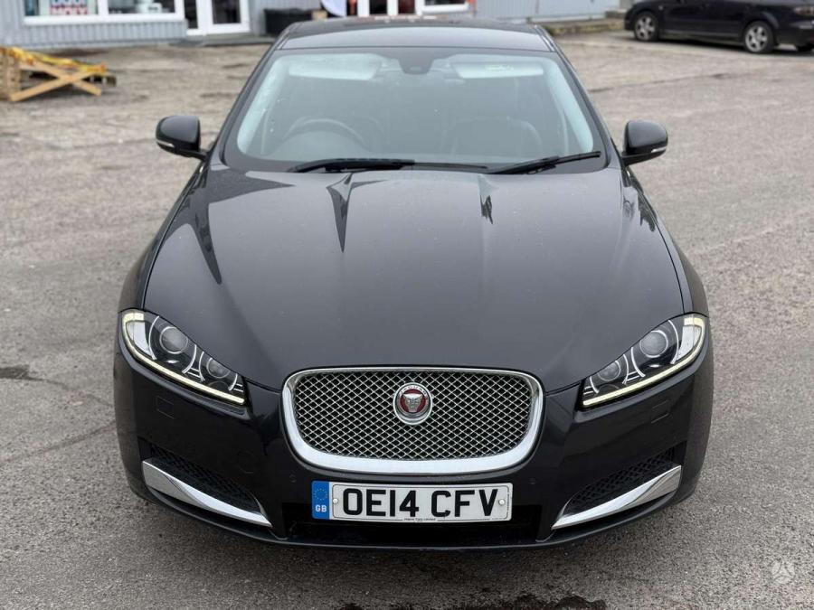 Pelēks Jaguar XF 2014 Panevēža, ar dzinēja tilpumu 0.00 L un nobraukumu 199 tūkst. km par 2499 €, foto 3 vietnē AUTOMOTO.COM.LV