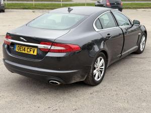 Pelēks Jaguar XF 2014 Panevēža, ar dzinēja tilpumu 0.00 L un nobraukumu 199 tūkst. km par 2499 €, foto 6 vietnē AUTOMOTO.COM.LV