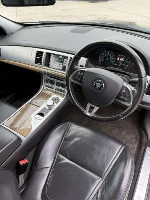 Pelēks Jaguar XF 2014 Panevēža, ar dzinēja tilpumu 0.00 L un nobraukumu 199 tūkst. km par 2499 €, foto 8 vietnē AUTOMOTO.COM.LV