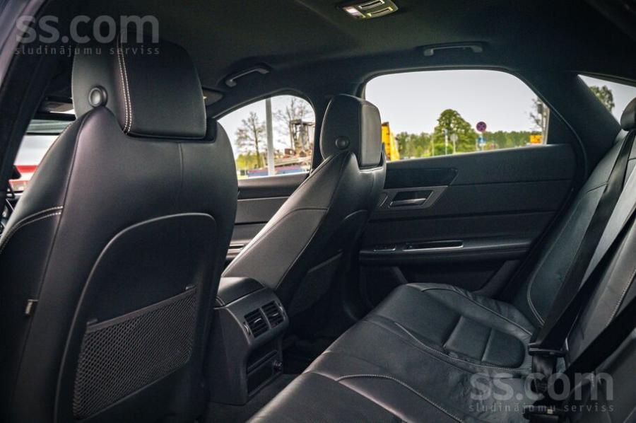 Grey Jaguar XF 2015 in Riga, with an engine capacity of 2.00 L and mileage of 0 thousand km for 7990 €, photo 12 on AUTOMOTO.COM.LV