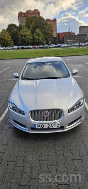 Grey Jaguar XF 2015 in Riga, with an engine capacity of 2.20 L and mileage of 142 thousand km for 8999 €, photo 9 on AUTOMOTO.COM.LV