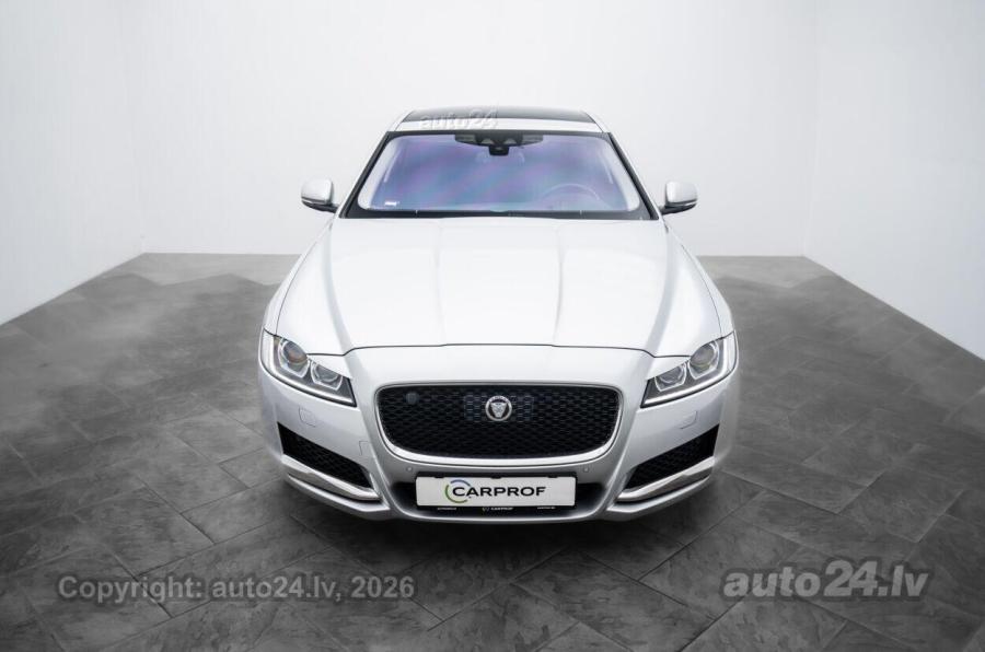 Grey Jaguar XF 2016 in Tallinn, with an engine capacity of 2.00 L and mileage of 171 thousand km for 11699 €, photo 2 on AUTOMOTO.COM.LV