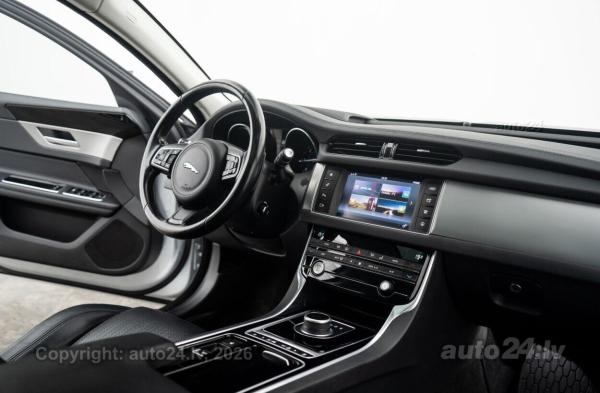 Pelēks Jaguar XF 2016 Tallina, ar dzinēja tilpumu 2.00 L un nobraukumu 171 tūkst. km par 11699 €, foto 11 vietnē AUTOMOTO.COM.LV