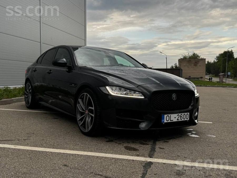 Grey Jaguar XF 2016 in Daugavpils, with an engine capacity of 3.00 L and mileage of 104 thousand km for 18500 €, photo 1 on AUTOMOTO.COM.LV