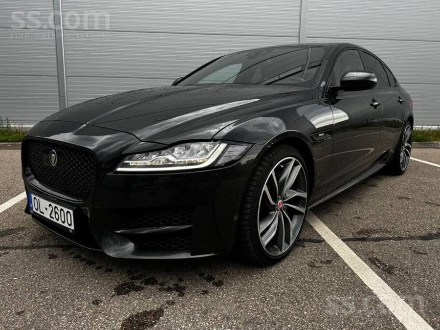 Grey Jaguar XF 2016 in Daugavpils, with an engine capacity of 3.00 L and mileage of 104 thousand km for 18500 €, photo 4 on AUTOMOTO.COM.LV