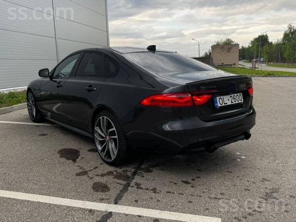 Grey Jaguar XF 2016 in Daugavpils, with an engine capacity of 3.00 L and mileage of 104 thousand km for 18500 €, photo 6 on AUTOMOTO.COM.LV