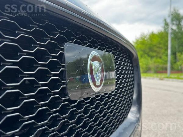 Grey Jaguar XF 2016 in Daugavpils, with an engine capacity of 3.00 L and mileage of 104 thousand km for 18500 €, photo 7 on AUTOMOTO.COM.LV