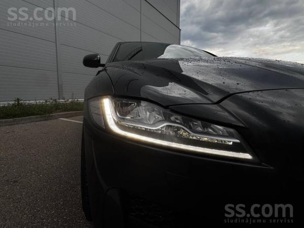 Grey Jaguar XF 2016 in Daugavpils, with an engine capacity of 3.00 L and mileage of 104 thousand km for 18500 €, photo 10 on AUTOMOTO.COM.LV