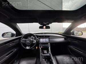 Grey Jaguar XF 2016 in Daugavpils, with an engine capacity of 3.00 L and mileage of 104 thousand km for 18500 €, photo 13 on AUTOMOTO.COM.LV