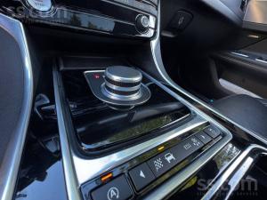 Grey Jaguar XF 2016 in Daugavpils, with an engine capacity of 3.00 L and mileage of 104 thousand km for 18500 €, photo 18 on AUTOMOTO.COM.LV