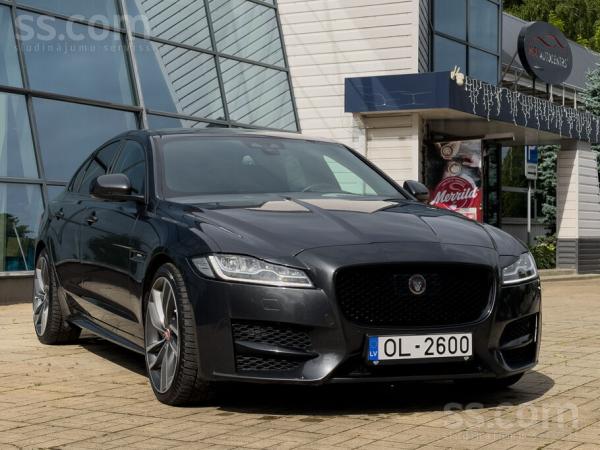 Grey Jaguar XF 2016 in Daugavpils, with an engine capacity of 3.00 L and mileage of 105 thousand km for 17500 €, photo 1 on AUTOMOTO.COM.LV