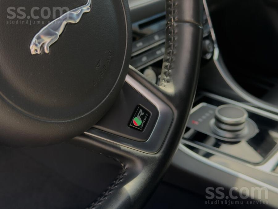Pelēks Jaguar XF 2016 Daugavpils, ar dzinēja tilpumu 3.00 L un nobraukumu 105 tūkst. km par 17500 €, foto 11 vietnē AUTOMOTO.COM.LV