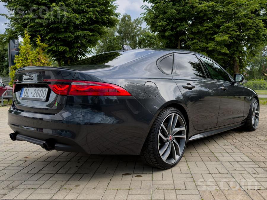 Pelēks Jaguar XF 2016 Daugavpils, ar dzinēja tilpumu 3.00 L un nobraukumu 105 tūkst. km par 17500 €, foto 21 vietnē AUTOMOTO.COM.LV