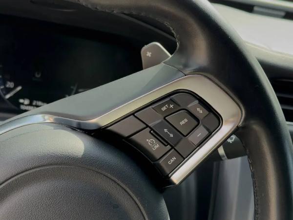 Grey Jaguar XF 2016 in Daugavpils, with an engine capacity of 3.00 L and mileage of 105 thousand km for 17500 €, photo 8 on AUTOMOTO.COM.LV