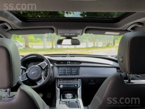 Pelēks Jaguar XF 2016 Daugavpils, ar dzinēja tilpumu 3.00 L un nobraukumu 105 tūkst. km par 17500 €, foto 19 vietnē AUTOMOTO.COM.LV