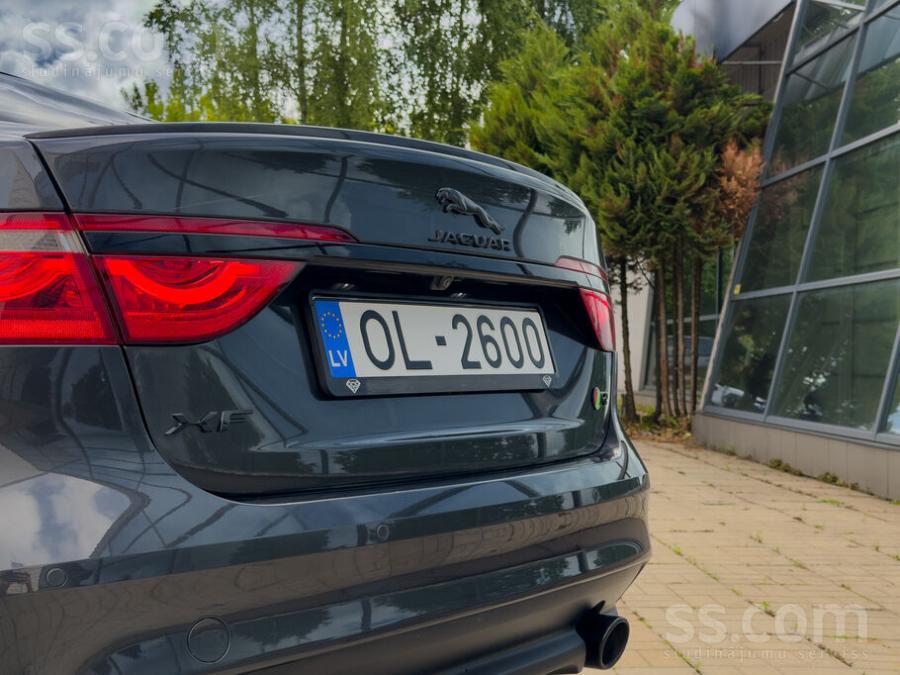Pelēks Jaguar XF 2016 Daugavpils, ar dzinēja tilpumu 3.00 L un nobraukumu 105 tūkst. km par 17500 €, foto 21 vietnē AUTOMOTO.COM.LV
