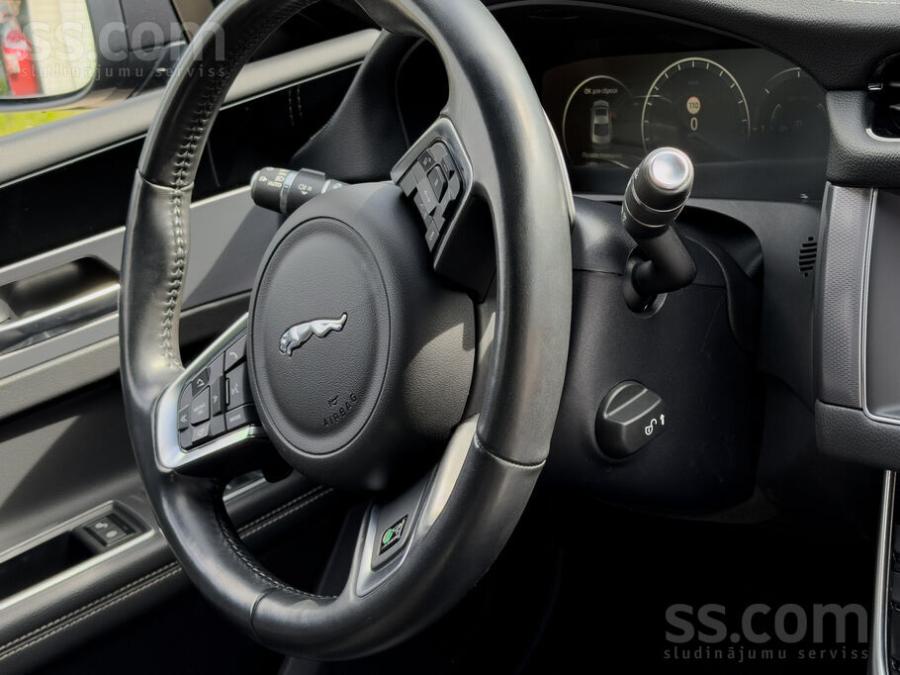 Pelēks Jaguar XF 2016 Daugavpils, ar dzinēja tilpumu 3.00 L un nobraukumu 105 tūkst. km par 17500 €, foto 28 vietnē AUTOMOTO.COM.LV
