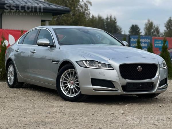 Grey Jaguar XF 2016 in Jelgava, with an engine capacity of 2.00 L and mileage of 0 thousand km for 8590 €, photo 4 on AUTOMOTO.COM.LV
