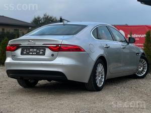 Grey Jaguar XF 2016 in Jelgava, with an engine capacity of 2.00 L and mileage of 0 thousand km for 8590 €, photo 5 on AUTOMOTO.COM.LV