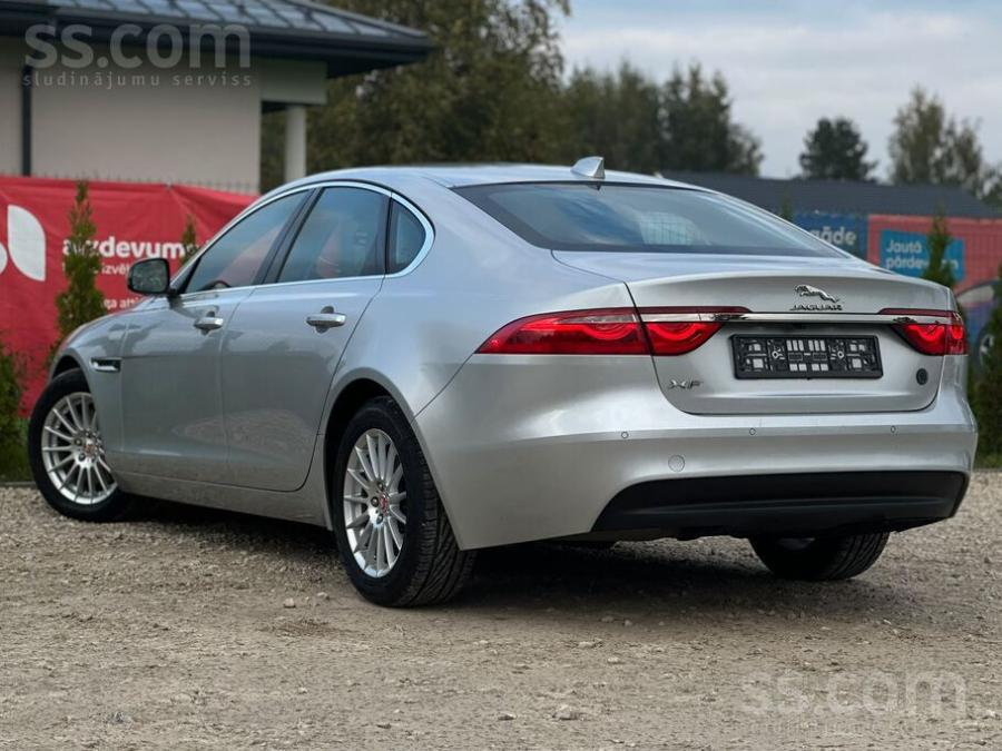 Grey Jaguar XF 2016 in Jelgava, with an engine capacity of 2.00 L and mileage of 0 thousand km for 8590 €, photo 7 on AUTOMOTO.COM.LV