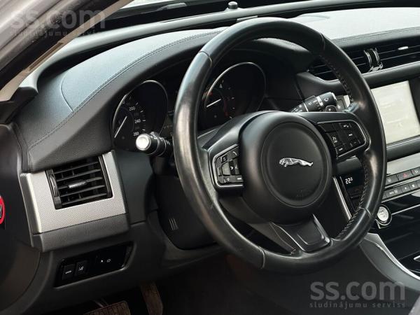 Grey Jaguar XF 2016 in Jelgava, with an engine capacity of 2.00 L and mileage of 0 thousand km for 8590 €, photo 8 on AUTOMOTO.COM.LV