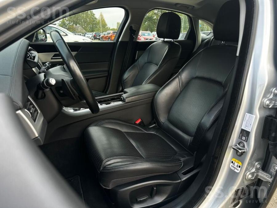 Grey Jaguar XF 2016 in Jelgava, with an engine capacity of 2.00 L and mileage of 0 thousand km for 8590 €, photo 9 on AUTOMOTO.COM.LV