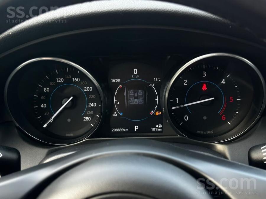 Grey Jaguar XF 2016 in Jelgava, with an engine capacity of 2.00 L and mileage of 0 thousand km for 8590 €, photo 18 on AUTOMOTO.COM.LV
