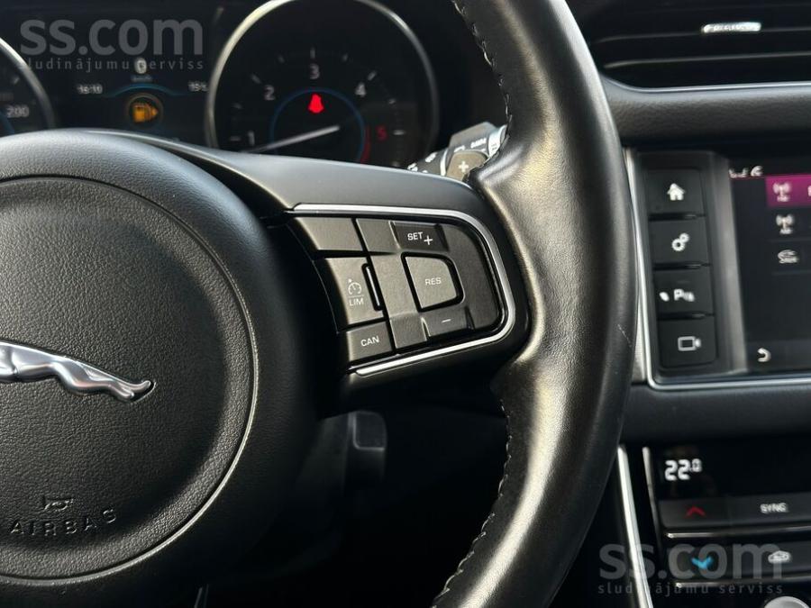 Grey Jaguar XF 2016 in Jelgava, with an engine capacity of 2.00 L and mileage of 0 thousand km for 8590 €, photo 30 on AUTOMOTO.COM.LV