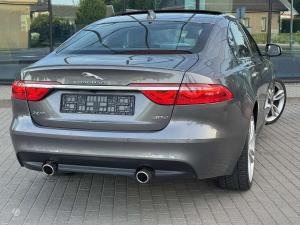 Grey Jaguar XF 2017 in Utena, with an engine capacity of 2.99 L and mileage of 260 thousand km for 9990 €, photo 9 on AUTOMOTO.COM.LV