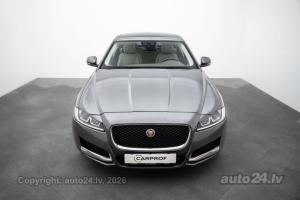 Grey Jaguar XF 2017 in Tallinn, with an engine capacity of 2.00 L and mileage of 196 thousand km for 12999 €, photo 3 on AUTOMOTO.COM.LV